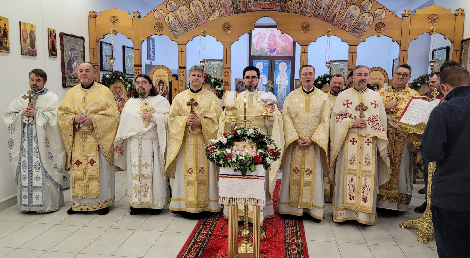 Simpozionul „Sfinții Trei Ierarhi – modele clasice pentru tineri”, la ...